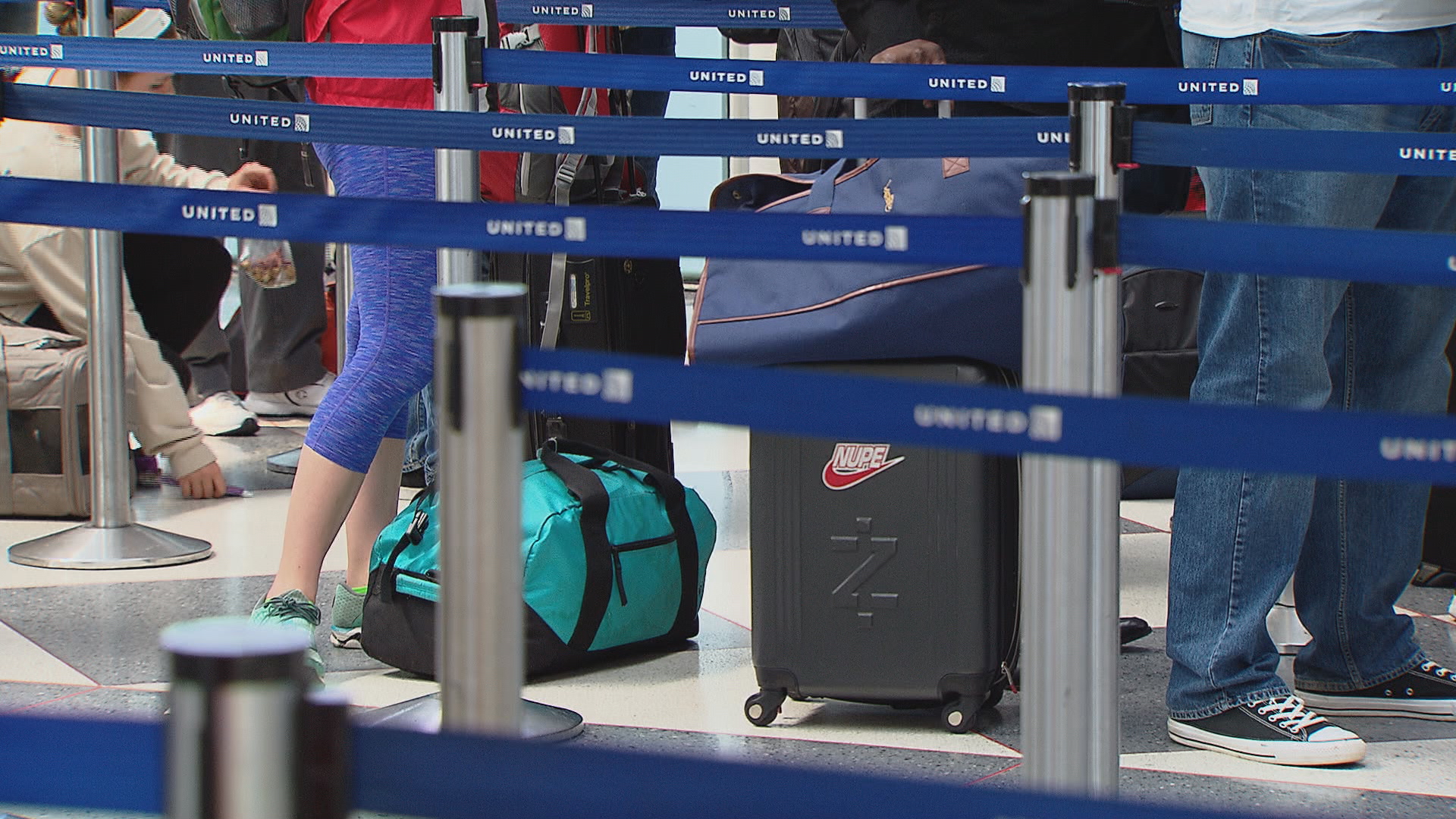 The Airport Security Balancing Act | Chicago News | WTTW