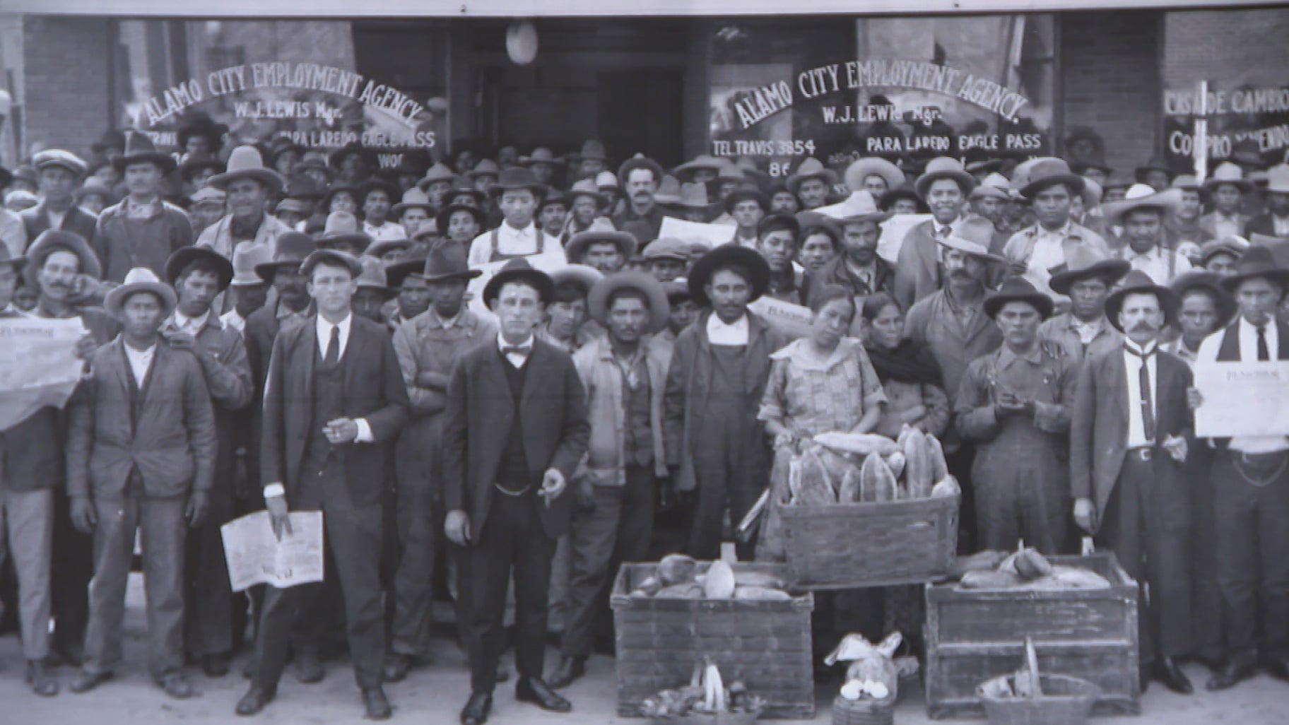 Exhibit Explores the Influence of Mexican Railroad Workers in Chicago ...