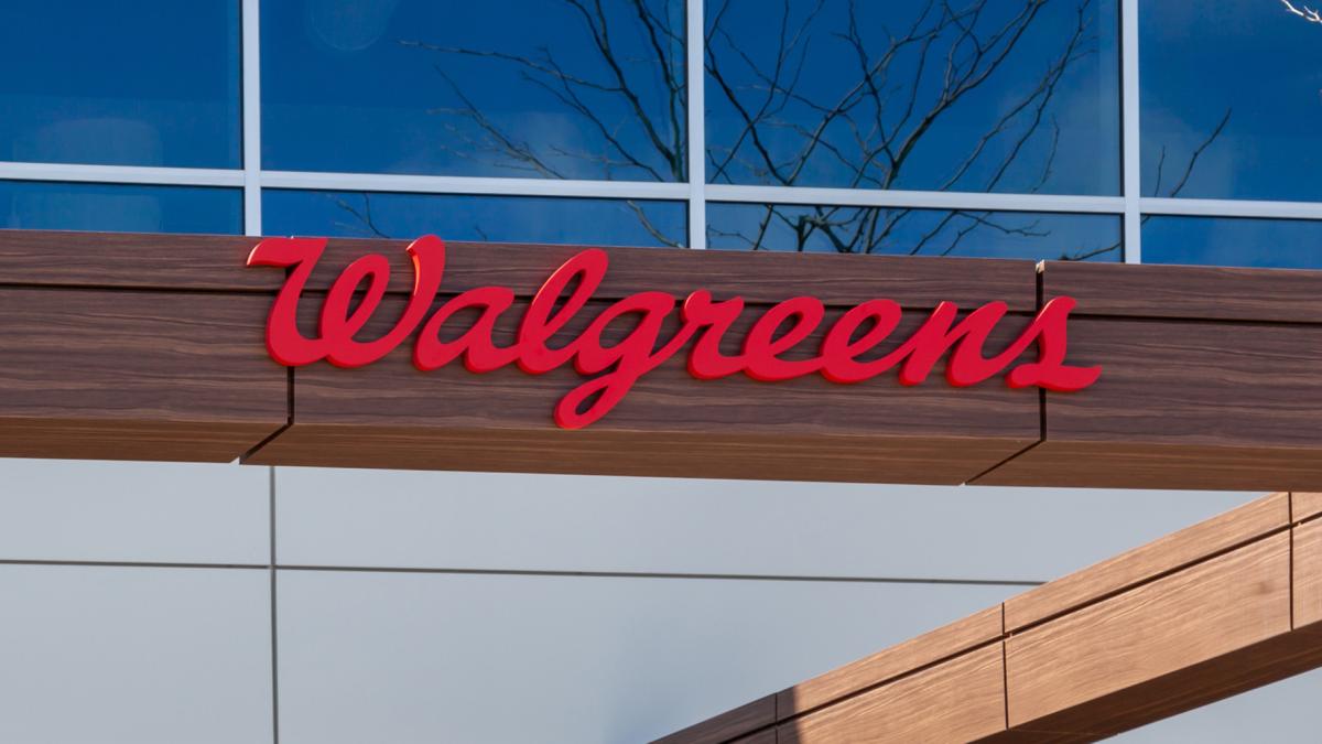 Walgreens Agrees to Pay $300M to Settle Opioid Lawsuit Claims | Chicago ...
