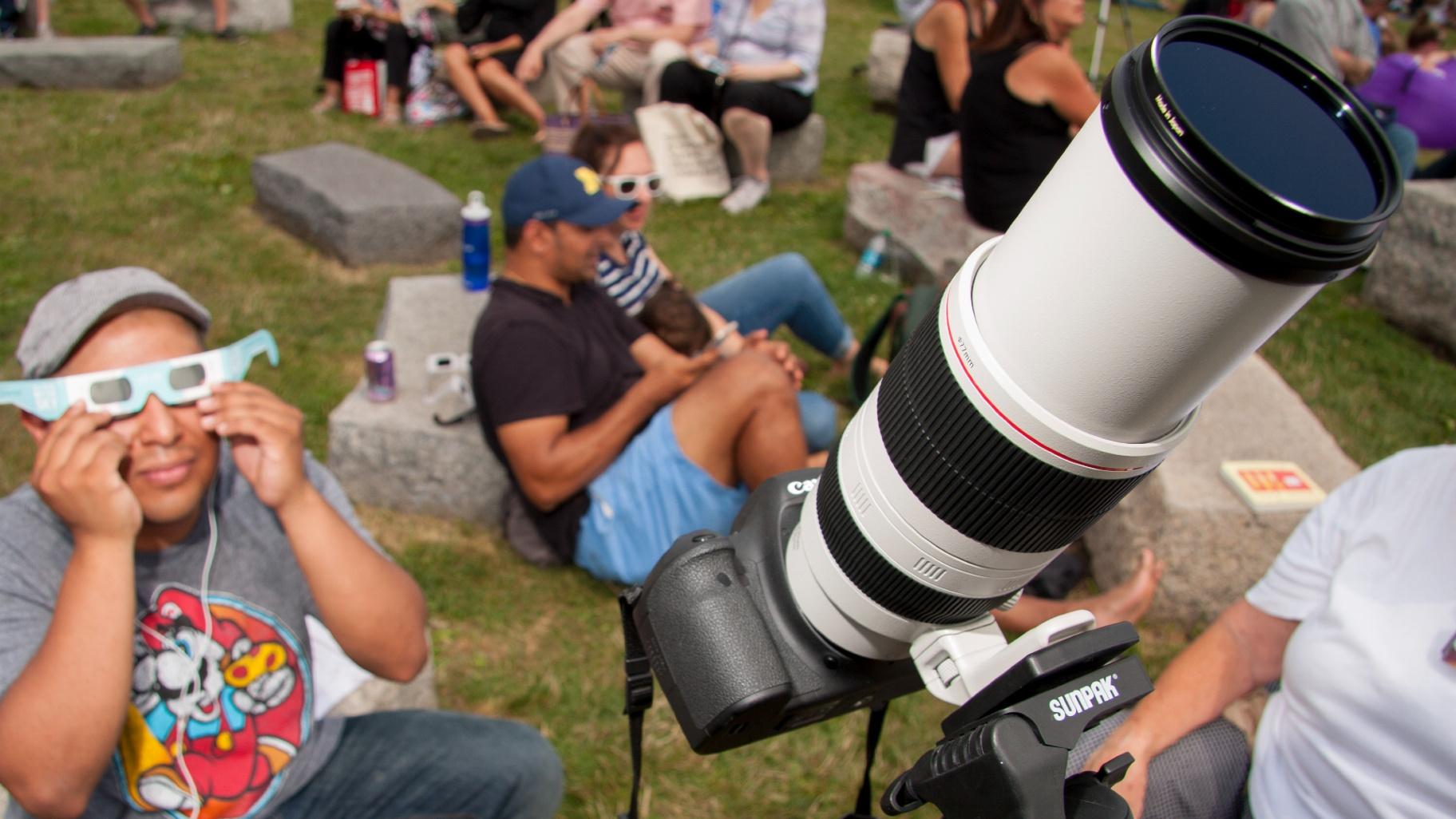 5 Things to Do This Weekend: Open House Chicago, Partial Solar Eclipse ...