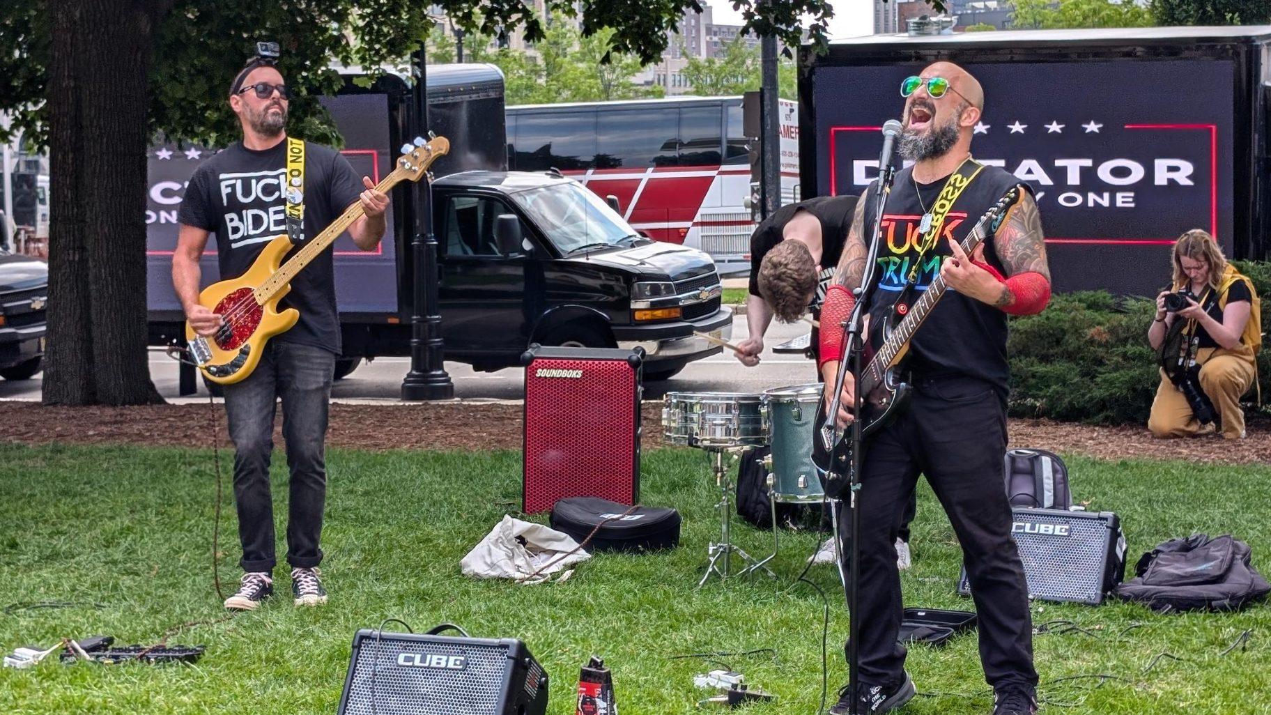 RNC Live Blog, Day 2: Tuesday Night Speaker Schedule, Durbin Slams VP ...