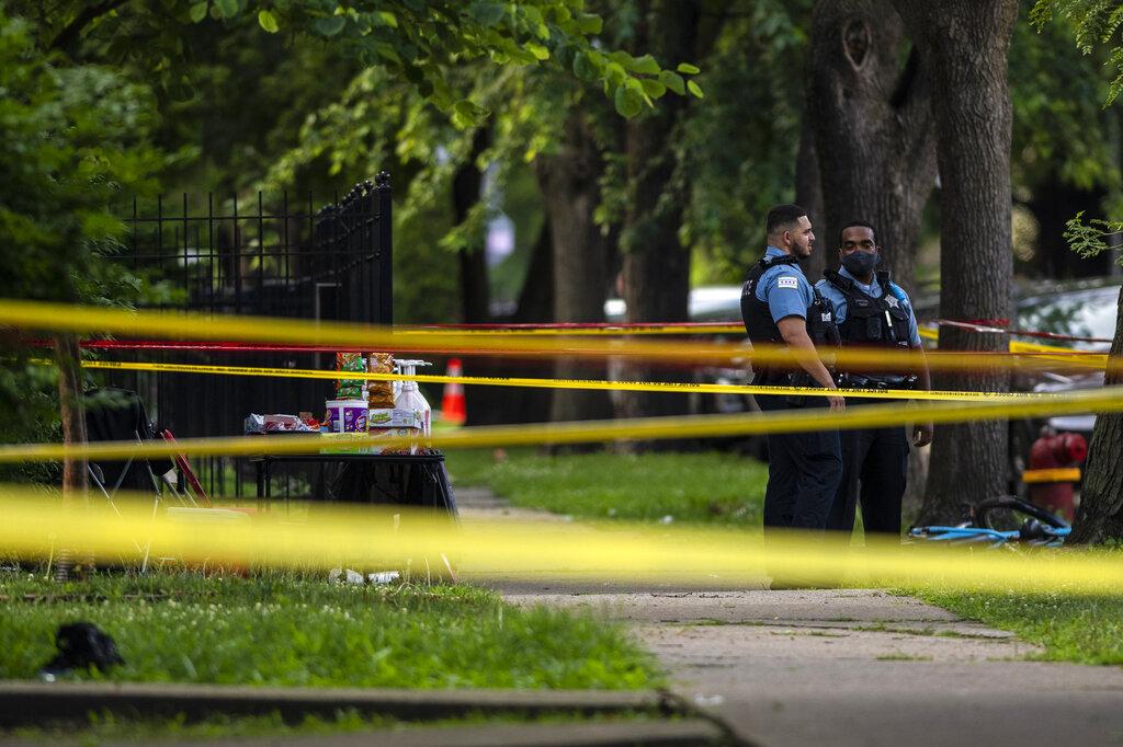 Chicago Violence Sparks War of Words Between Trump, Mayor | Chicago ...