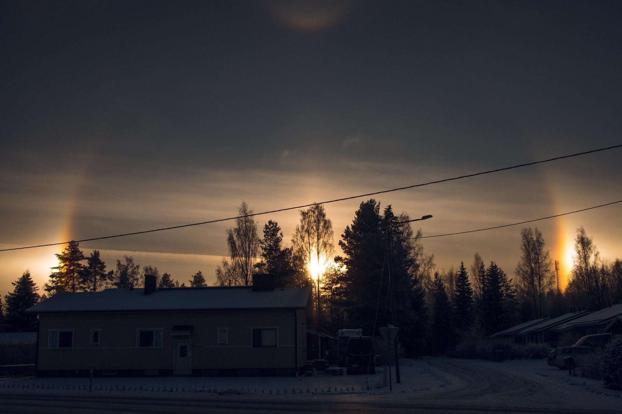 ‘Sundogs’ Are a Bright Spot During Cold Snaps, Look for These Halos in ...