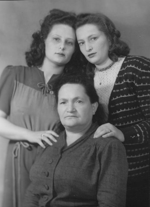 A Holocaust Survivor Remembers | Chicago News | WTTW